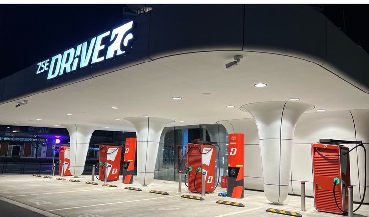 ZSE Drive upravuje mesačné programy, zavádza novú kategóriu ZSE DriveX ...